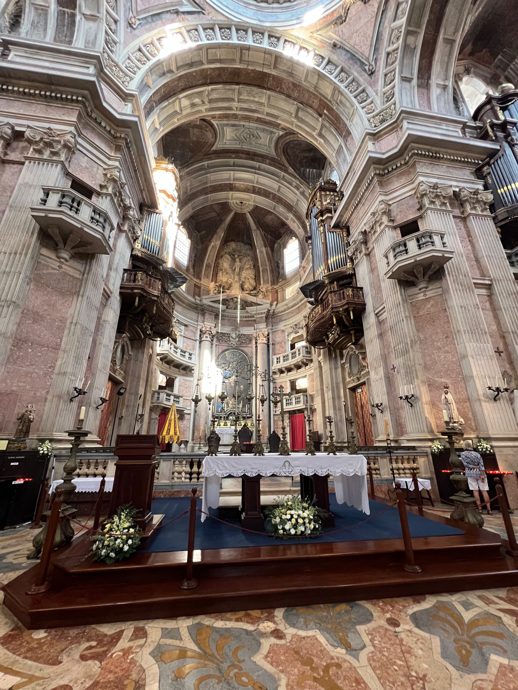 Day trip to Mafra Palace: is it worth visiting? - Wandering Works for Us